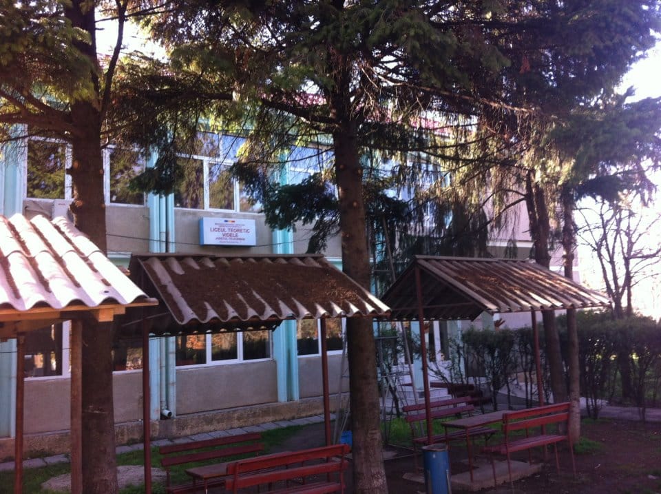 OMV Petrom și Smartbricks aduc viitorul mai aproape de elevii Liceului ...